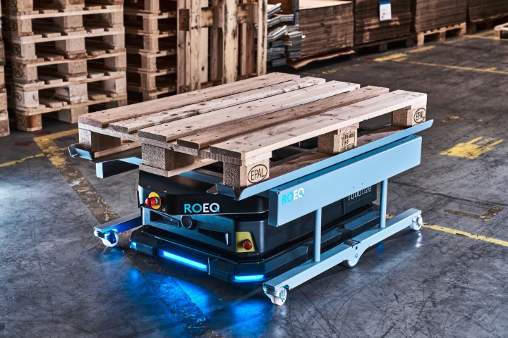 Platformă Mobilă Autonomă GoPal P35 - Demo Metal Vest | Eveniment dedicat industriei din România